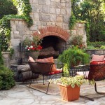 Your Weekend Eye Candy: Outdoor Fireplaces and Fire Pits